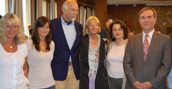 REMZİ UYSAL’DAN EĞİTİME ADANMIŞ 30 YILA NOKTA - Avrupa Postası - Avrupa ...